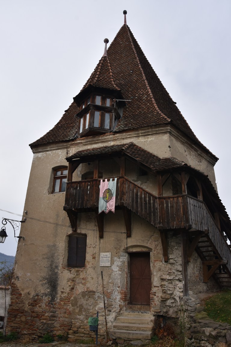 Sighisoara – Cetate Medievala + case colorate – Explorand Romania