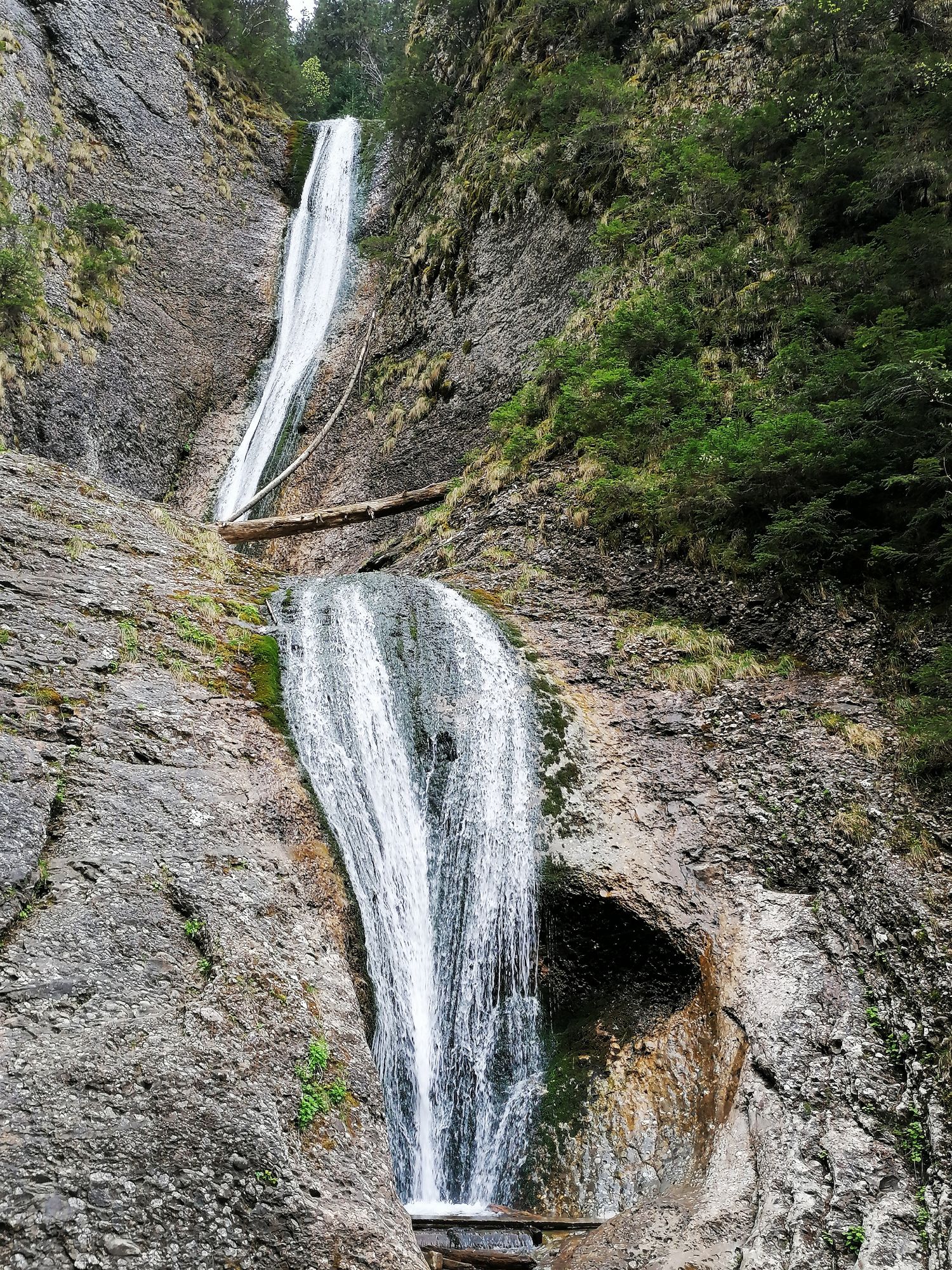 Varful Toaca sau scarile catre rai, drumetie spectaculoasa in Muntii ...